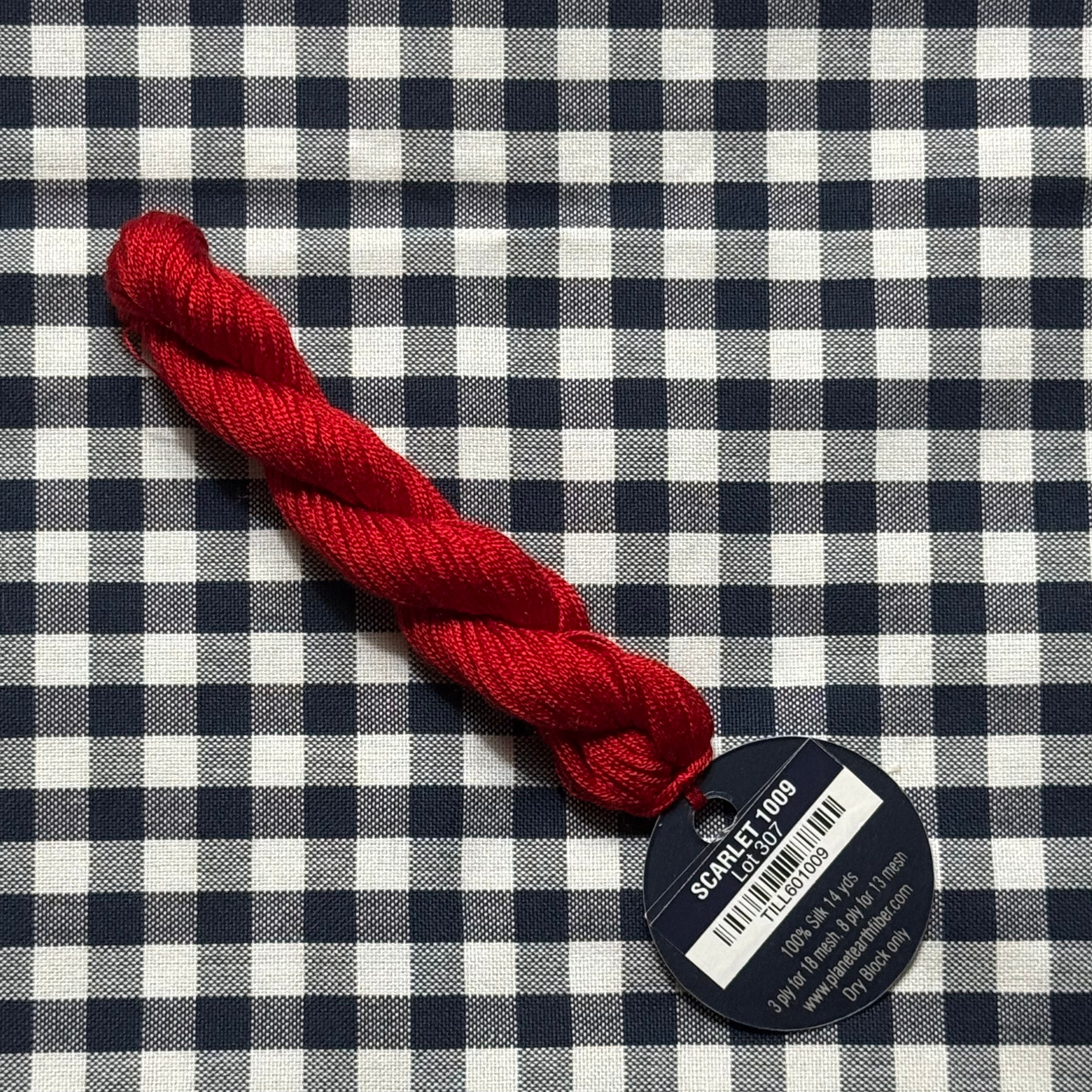 1009 Scarlet | Planet Earth Ply Silk – The Needlepoint Clubhouse