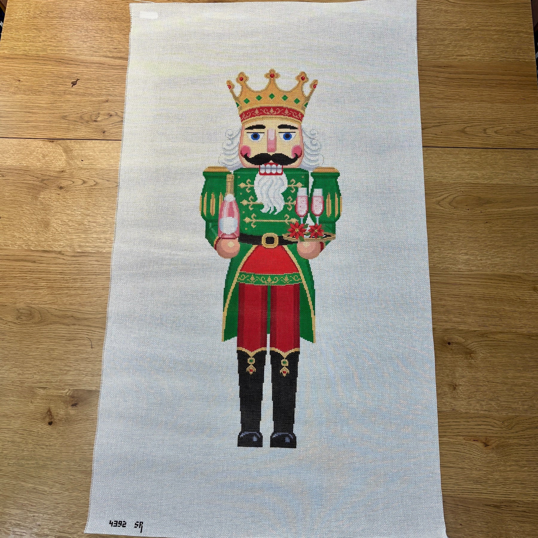 SR4392 Nutcracker, Champagne King, 30" Stand-up - 13 mesh – The ...