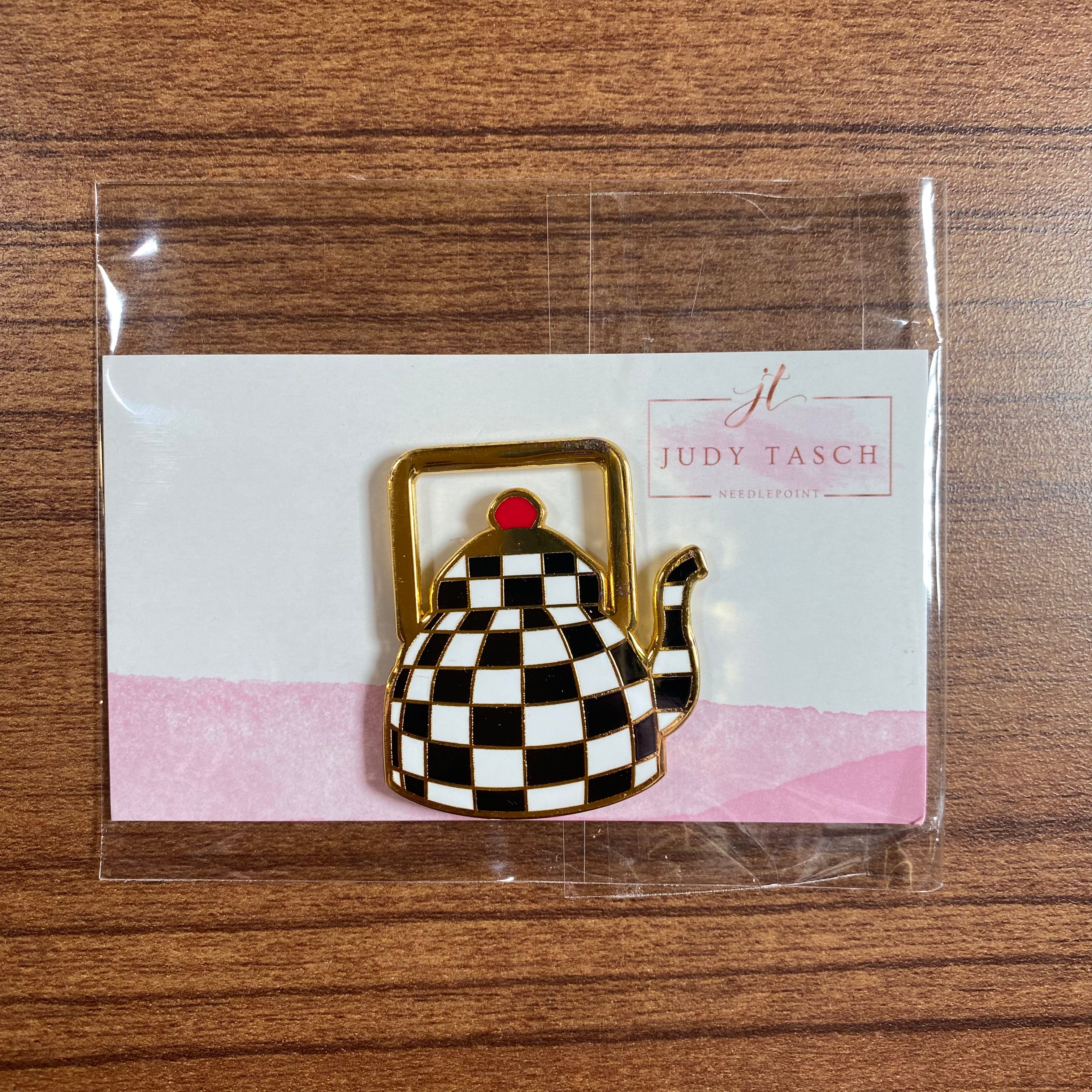 Child's Check Needle Minder – The Needlepoint Clubhouse